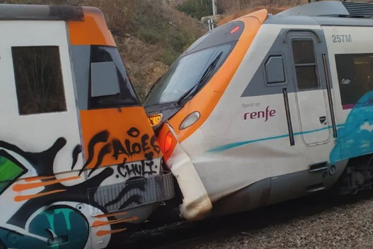Un choque de trenes dejó al menos 155 heridos cerca de Barcelona – Agenda Paraguay