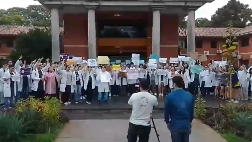 Estudiantes levantan toma del rectorado de la UNA – Agenda Paraguay