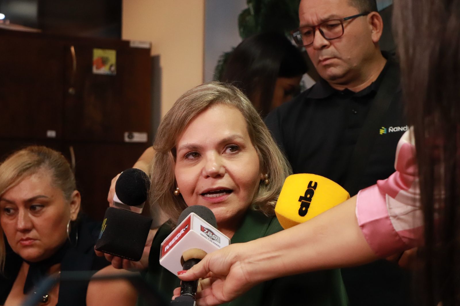 Lilian celebra posición de Peña sobre creación del Miniaterio de la ...