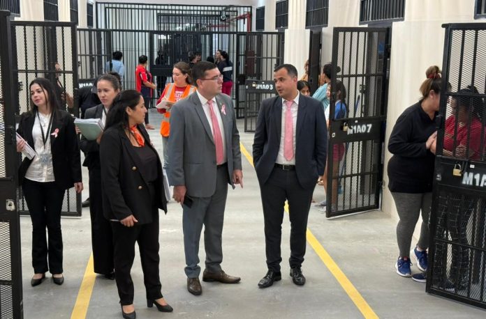 Autoridades judiciales visitan penal de Emboscada – Agenda Paraguay